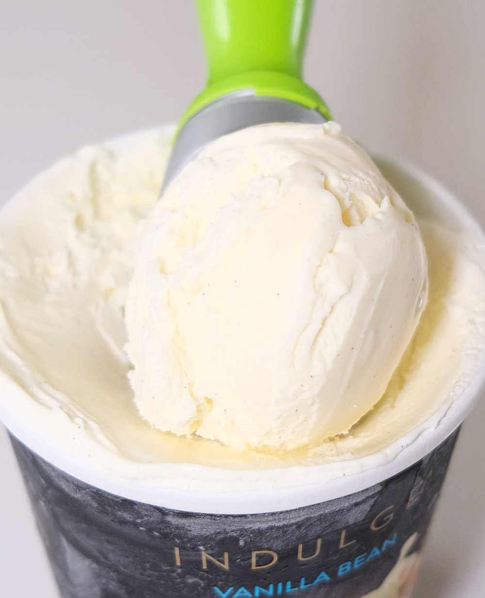 Review Of Indulge Vanilla Bean Ice Cream 1L - Scoop Club