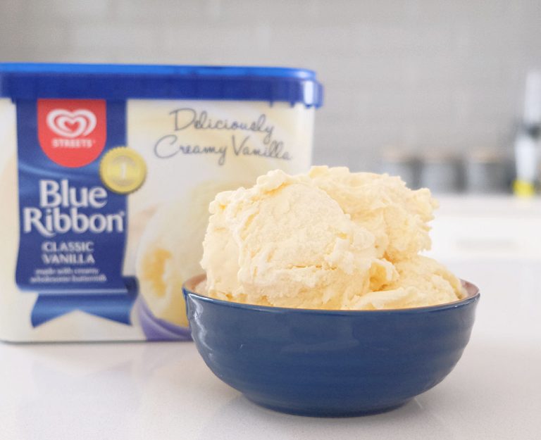 Review Of Streets Blue Ribbon Classic Vanilla Ice Cream 2L - Scoop Club
