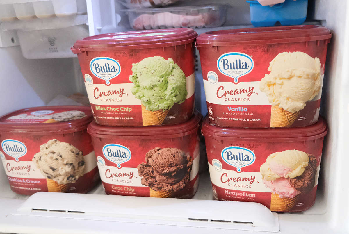 Review Of Bulla Creamy Classics Cookies and Cream Ice Cream 2L - Scoop Club