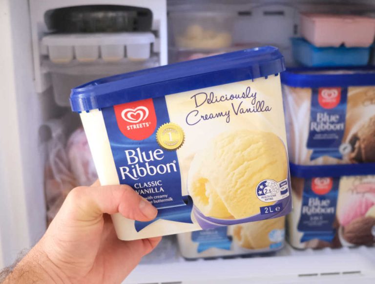 Review Of Streets Blue Ribbon Classic Vanilla Ice Cream 2L - Scoop Club