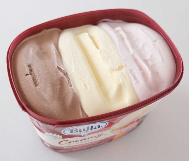 Review Of Bulla Creamy Classics Neapolitan Ice Cream 2L - Scoop Club