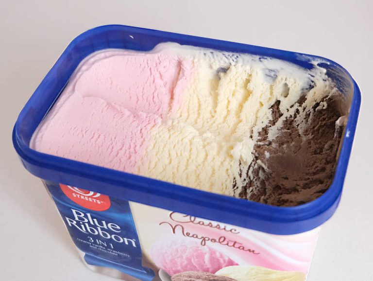 Review Of Streets Blue Ribbon Neapolitan Ice Cream 2L - Scoop Club