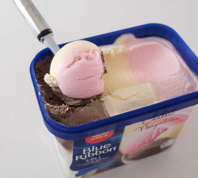 Review Of Streets Blue Ribbon Neapolitan Ice Cream 2L - Scoop Club